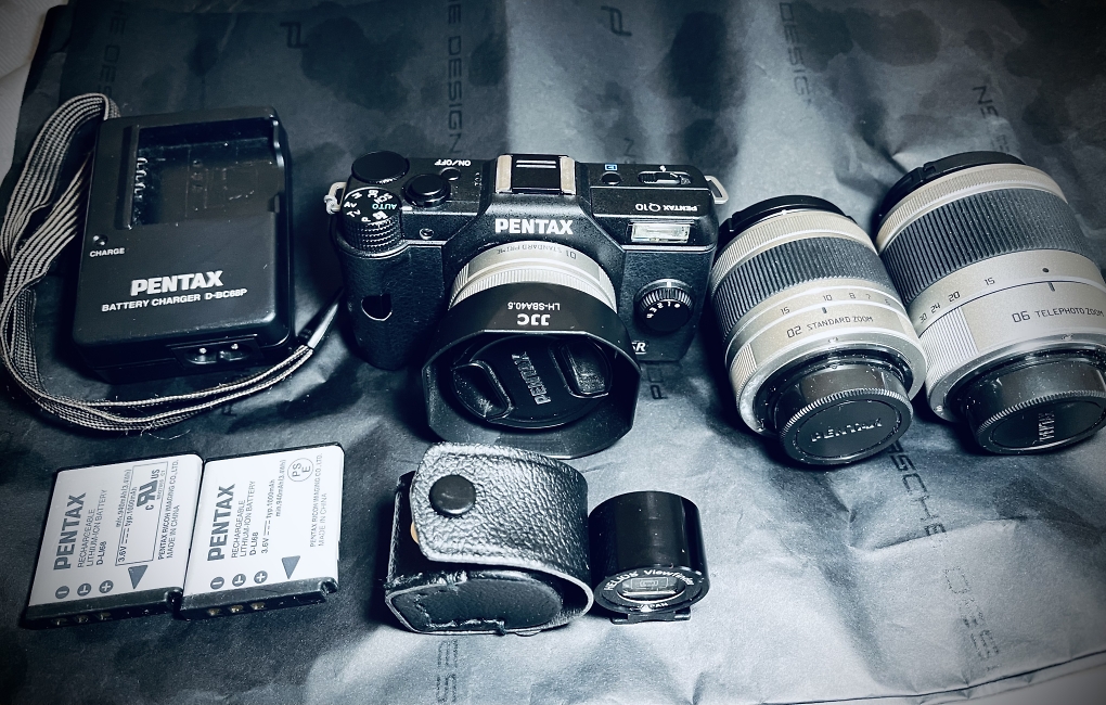 Pentax Q Q10 with 3 Lens 01, Prime 02,zoom 06, telephoto) + Helios ...