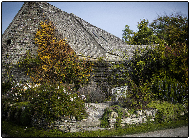 A Bit of a Stroll around Miserden Village and Park - Pentax User