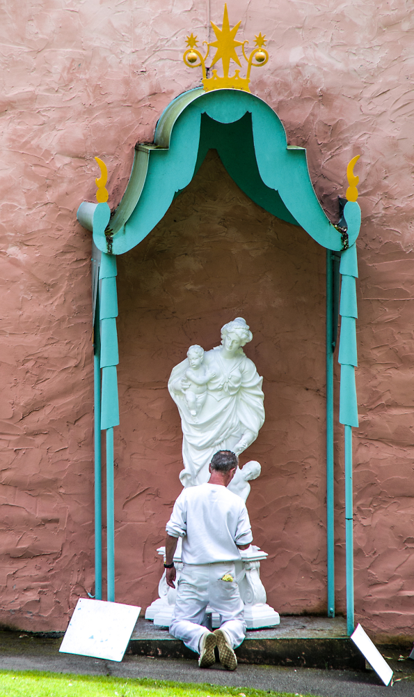 Paying homage ! by PeterKR - Pentax User